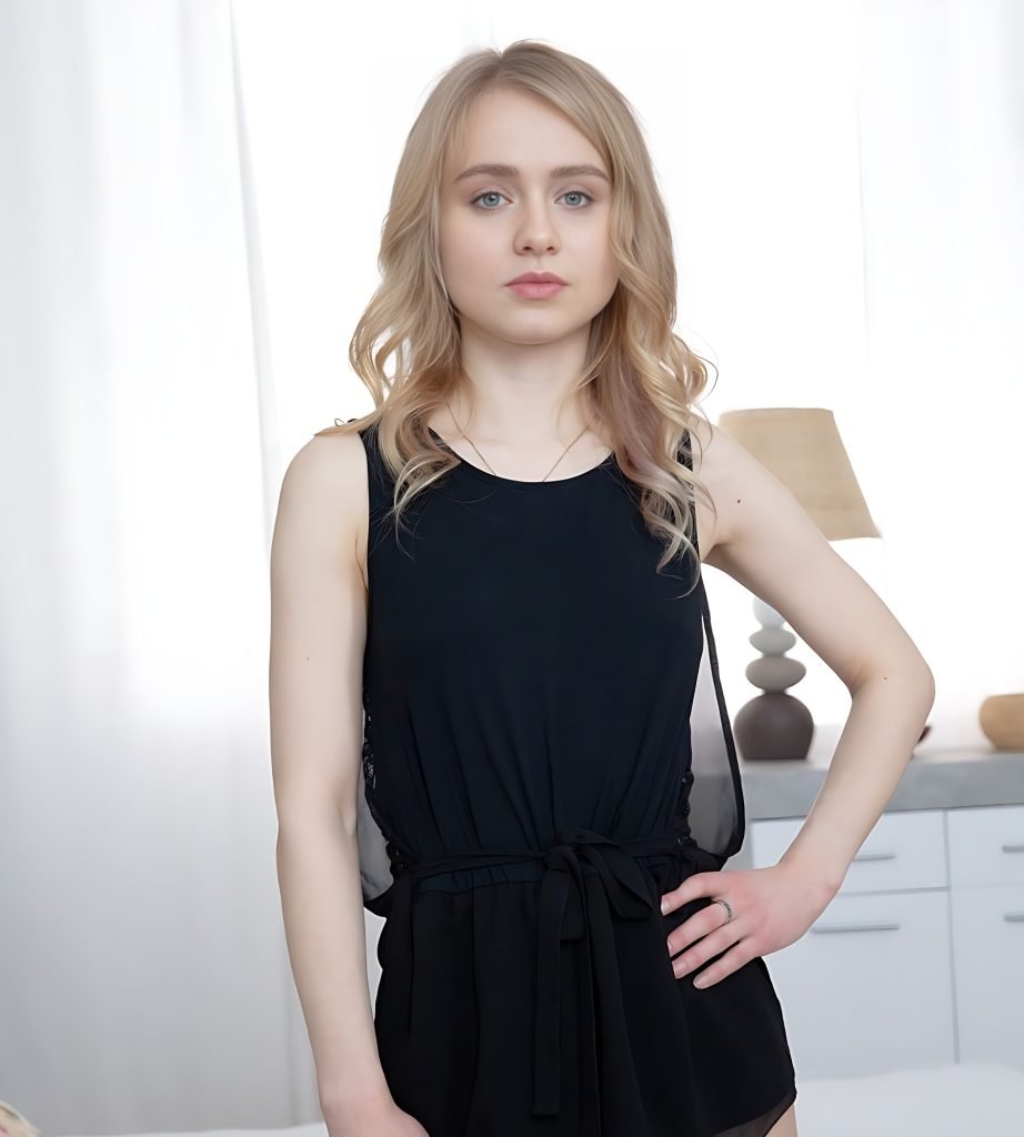 Who is Light Fairy? Age, Wiki, Height, Biography and Ethnicity