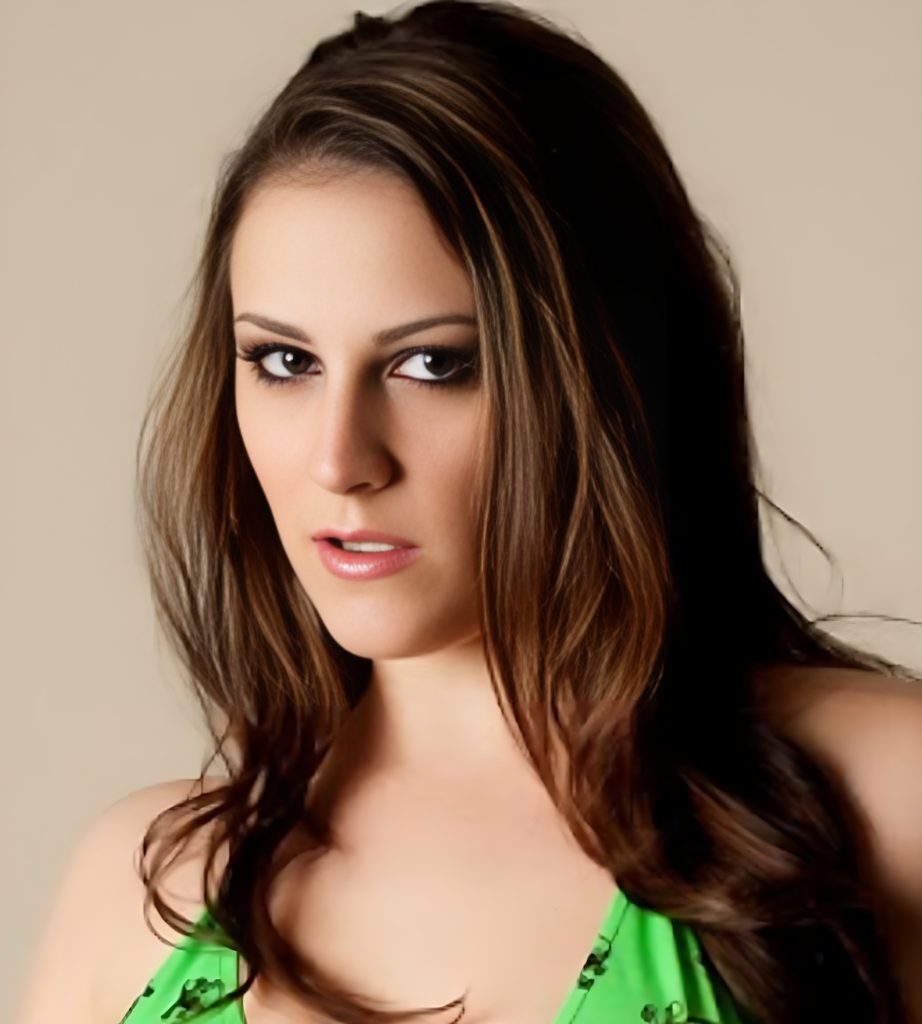 Addie Juniper Actress Wiki Age Boyfriend Photos Videos Biography
