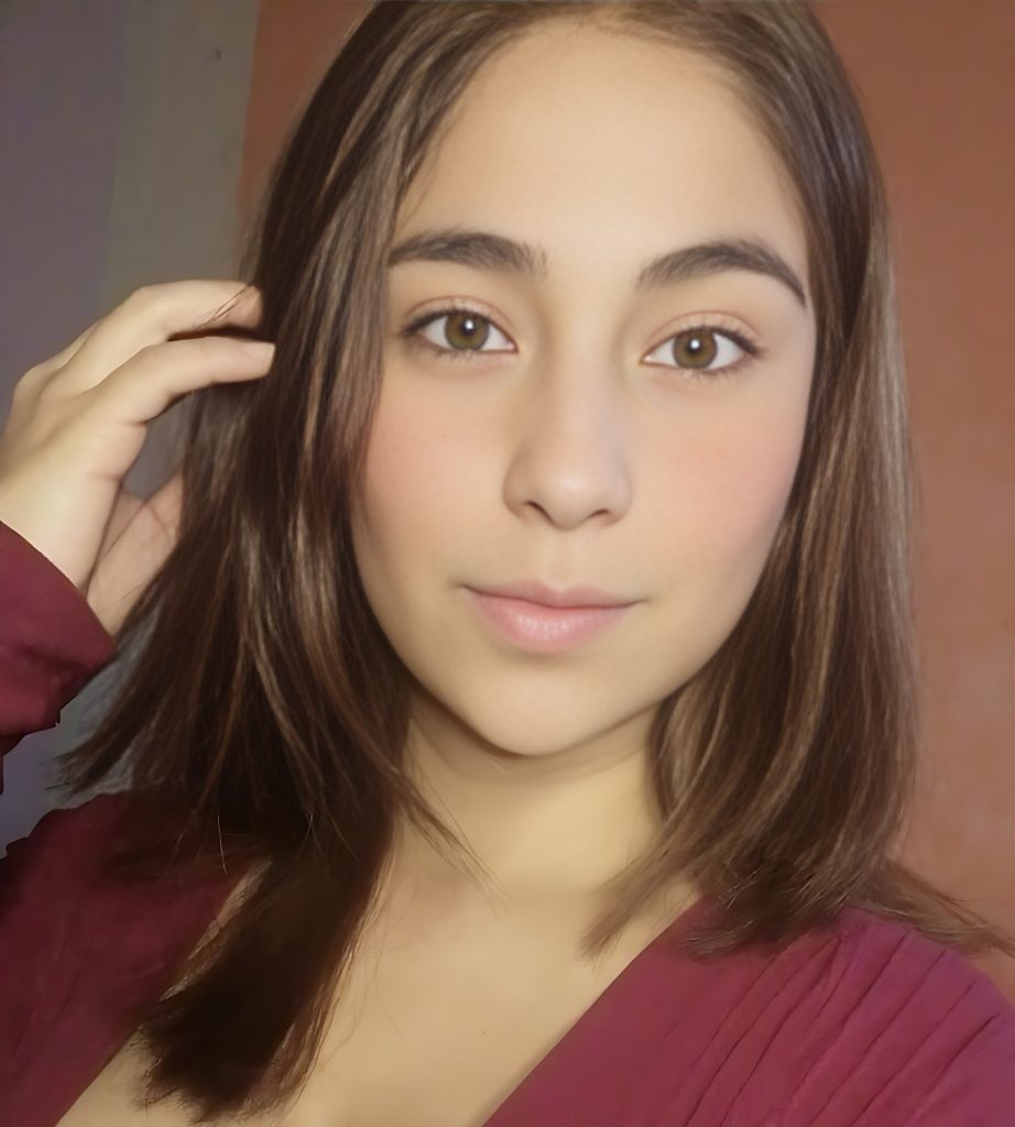 Analia (Actress) Age, Wiki, Biography, Ethnicity, Photos, Husband and More