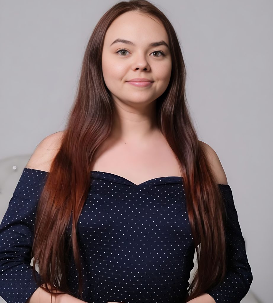 Mia Grandy (Actress) Age, Wiki, Net Worth, Photos, Family, Biography ...