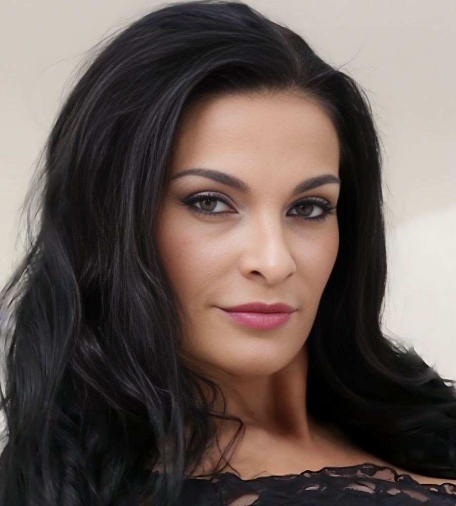 Sandra Sturm (Actress) Wikipedia, Age, Videos, Biography, Family ...