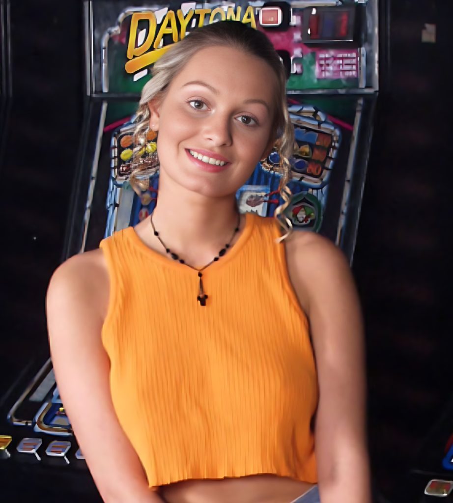 Susan Carter (Actress) Age, Biography, Wiki, Height, Weight, Family ...