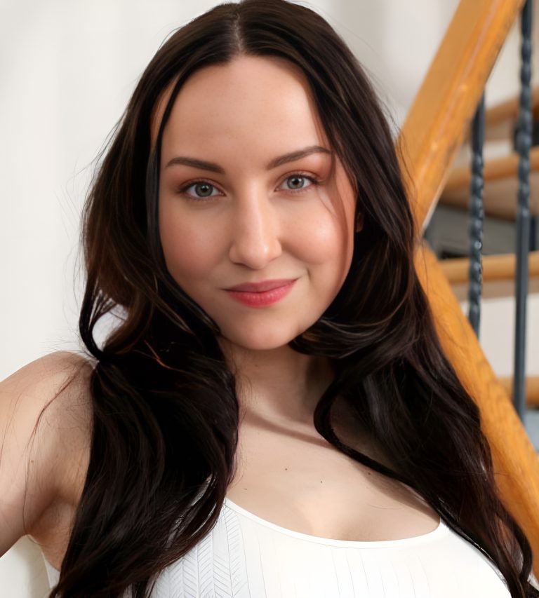 Bella Angel (Actress) Age, Videos, Photos, Biography, Boyfriend, Wiki, Height, Weight and More