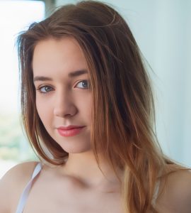 Elvera (Actress) Height, Age, Videos, Photos, Biography, Boyfriend ...