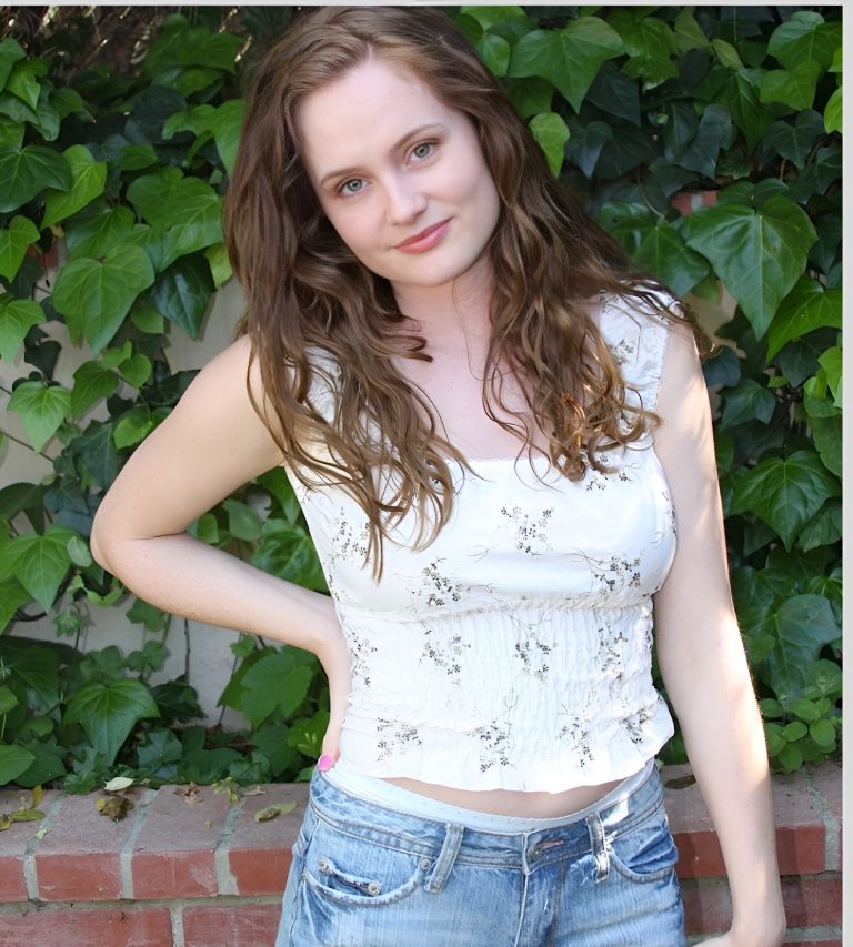 Holly Hansen Wiki, Age, Biography, Height, Weight, Family & More