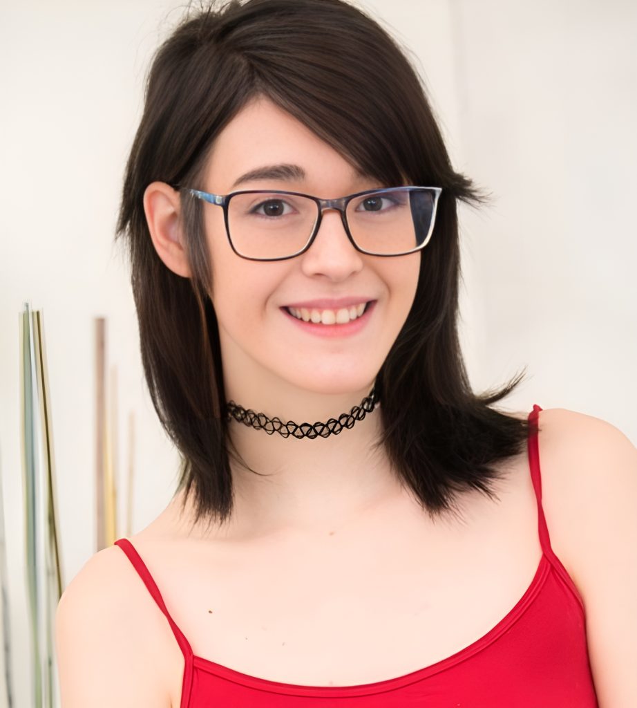 Ivy Aura (Actress) Age, Height, Weight, Videos, Photos, Biography ...