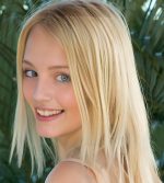 Kate Bloom (Actress) Height, Age, Weight, Biography, Boyfriend, Wiki ...