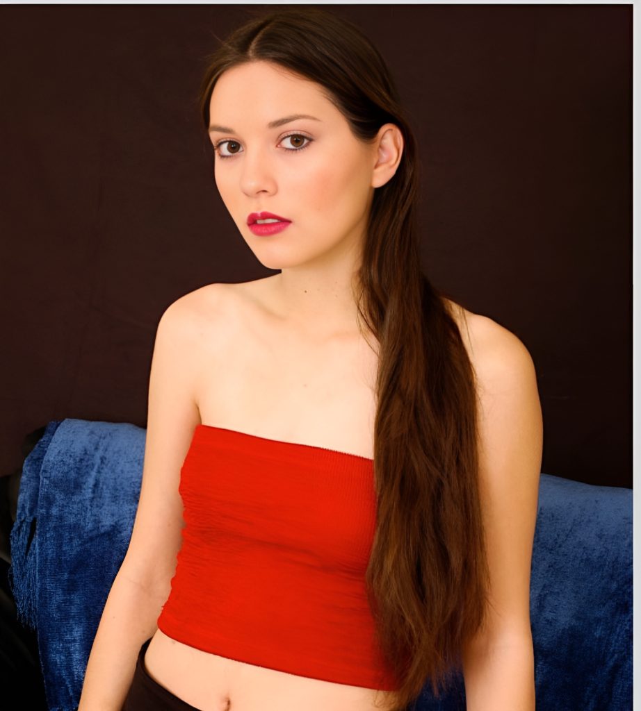 Larisa Fox (Actress) Age, Wiki, Bio, Net Worth, Boyfriend, Photos ...