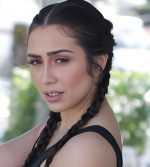 Lilly Hall (Actress) Age, Videos, Photos, Biography, Boyfriend, Wiki ...