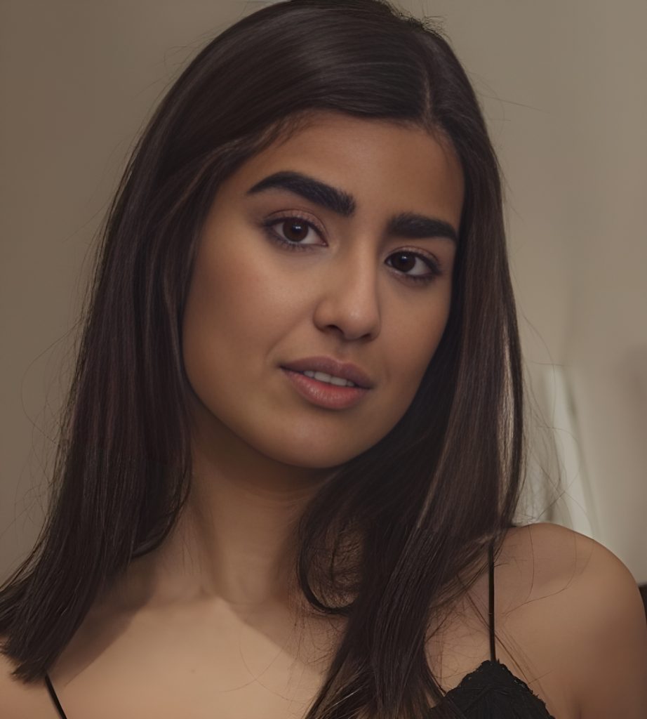 Luna Silver (Actress) Height, Weight, Age, Videos, Photos, Biography, Boyfriend, Wiki and More