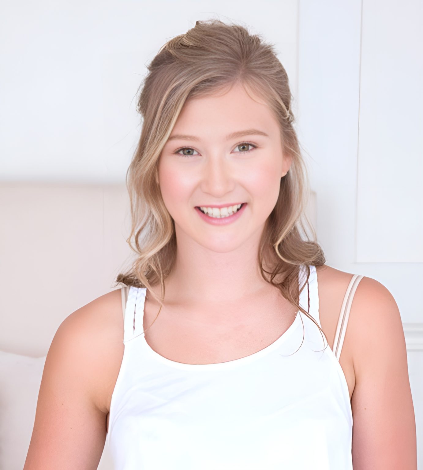 April Aniston (Actress) Wiki, Age, Biography, Height, Ethnicity ...