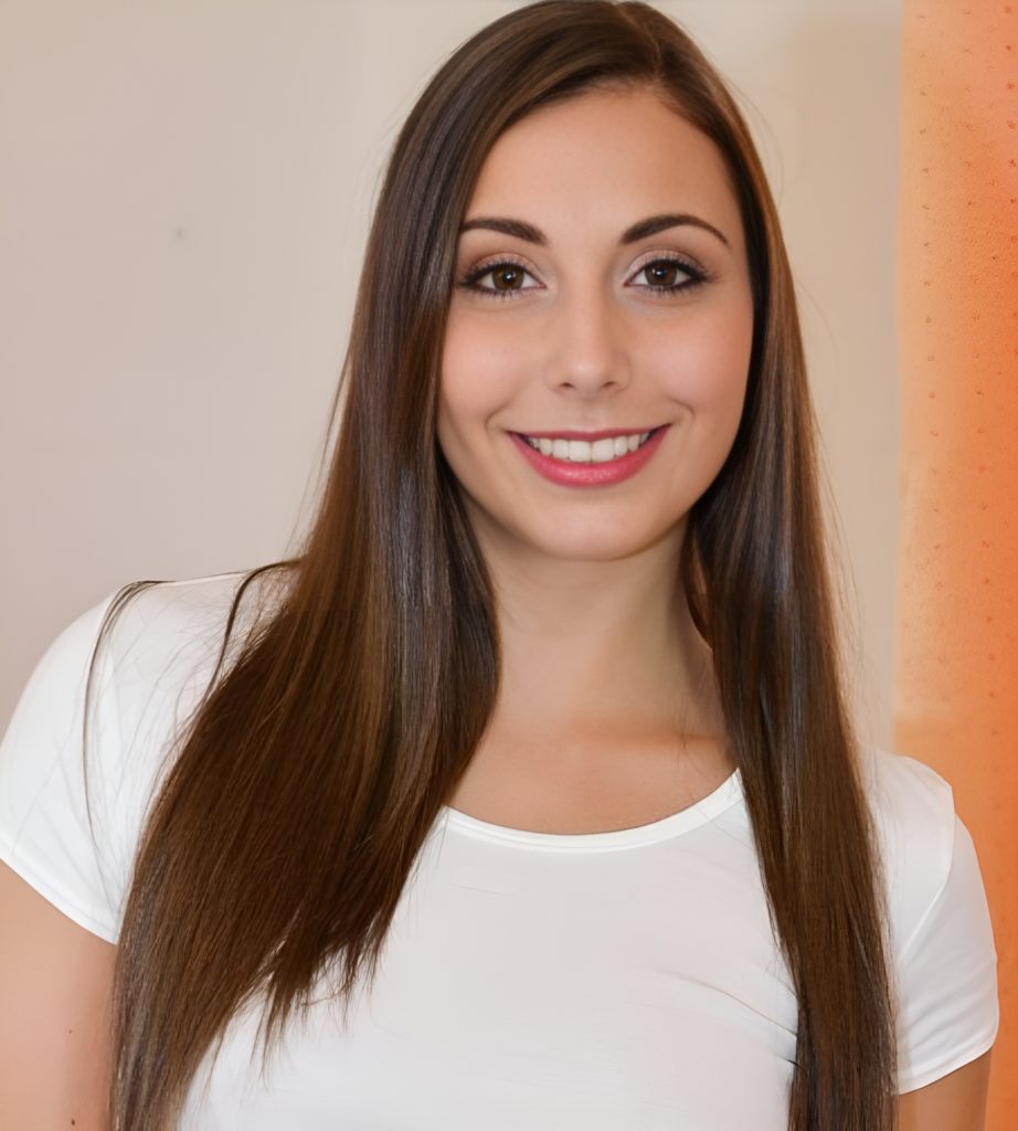 Carla Crouz (Actress) Height, Weight, Wiki, Biography, Boyfriend, Age ...