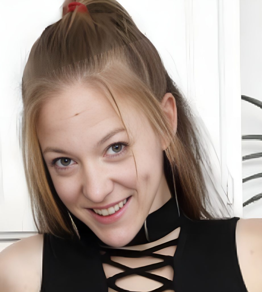 Luna Light (Actress) Height, Age, Videos, Photos, Biography, Boyfriend ...