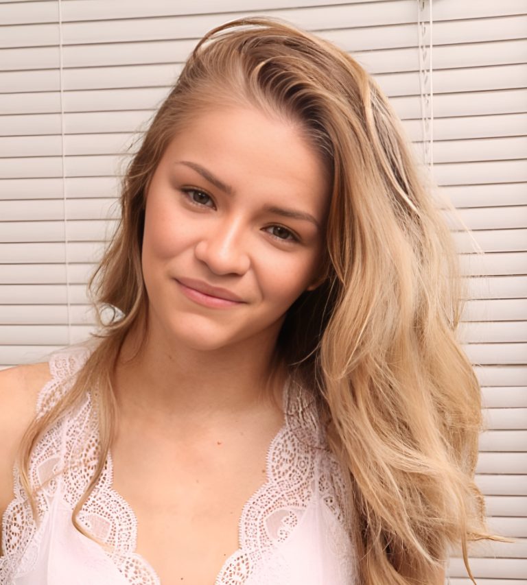 Scarlett Fall (Actress) Wiki, Height, Age, Biography, Ethnicity, Husband and More