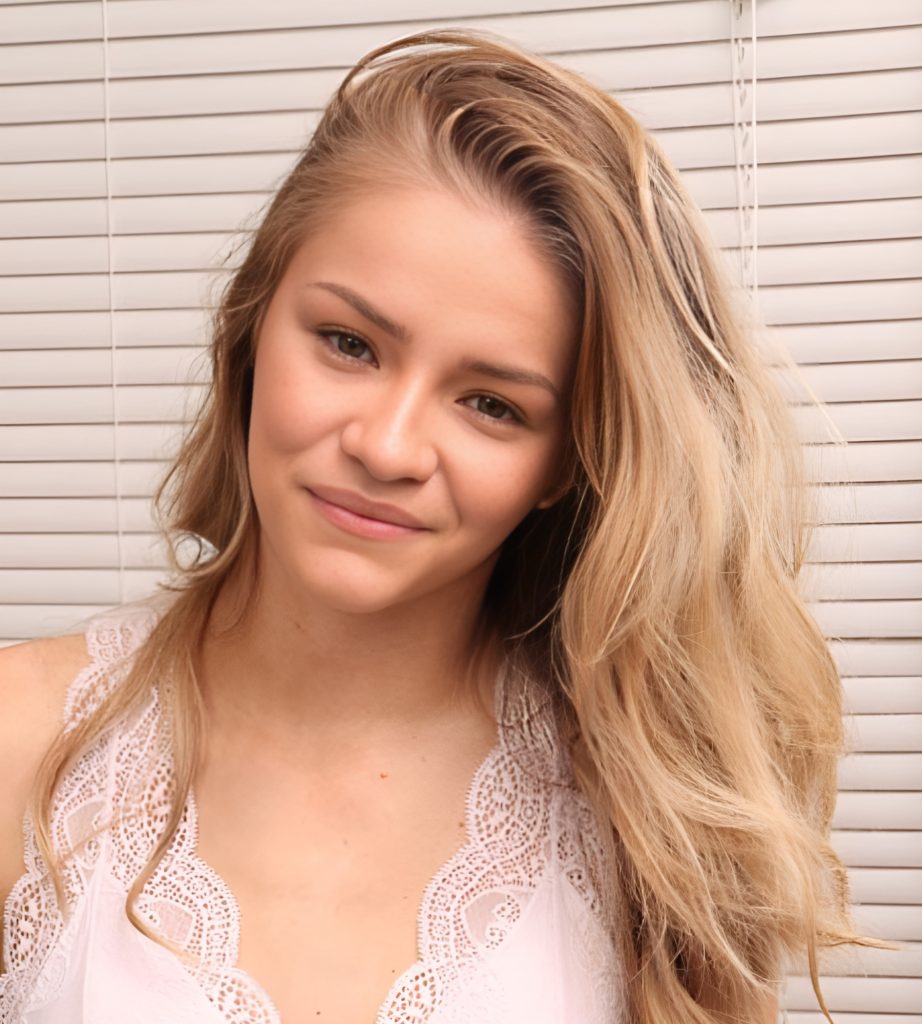 Scarlett Fall (Actress) Wiki, Height, Age, Biography, Ethnicity ...