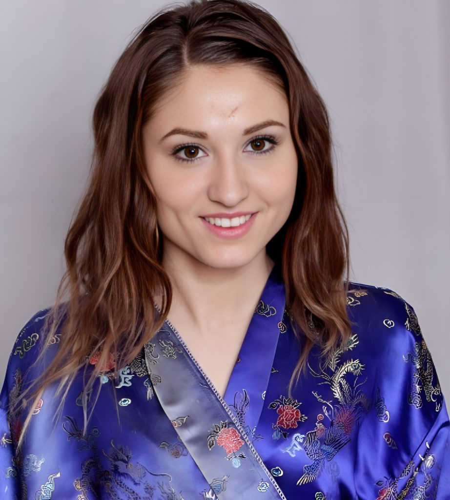 Shiloh Sharada (Actress) Height, Age, Videos, Photos, Biography ...