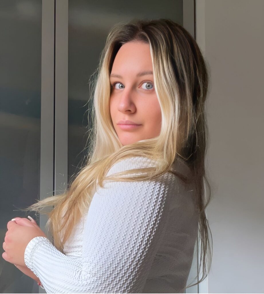 Michaela Buzgovicova (Actress) Wiki, Age, Family, Photos, Videos, Biography & More